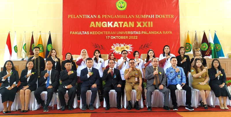 FK UPR Gelar Pelantikan dan Pengambilan Sumpah Dokter Angkatan XXII ...